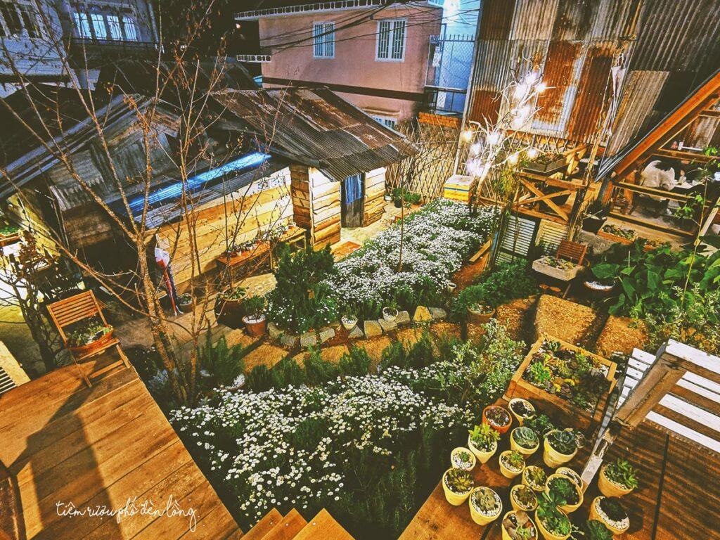 Tiệm Rượu Phố Đèn Lồng giữa lòng Đà Lạt