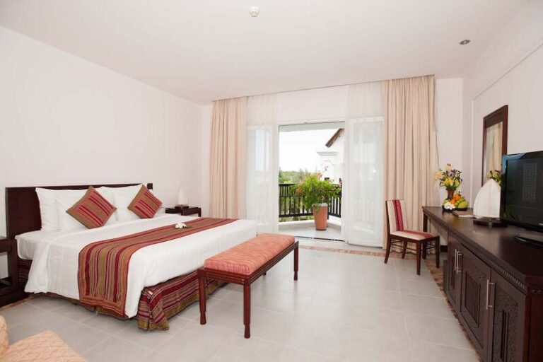 Mũi Né Bay Resort - Nàng tiên xanh giữa đại ngàn cát trắng