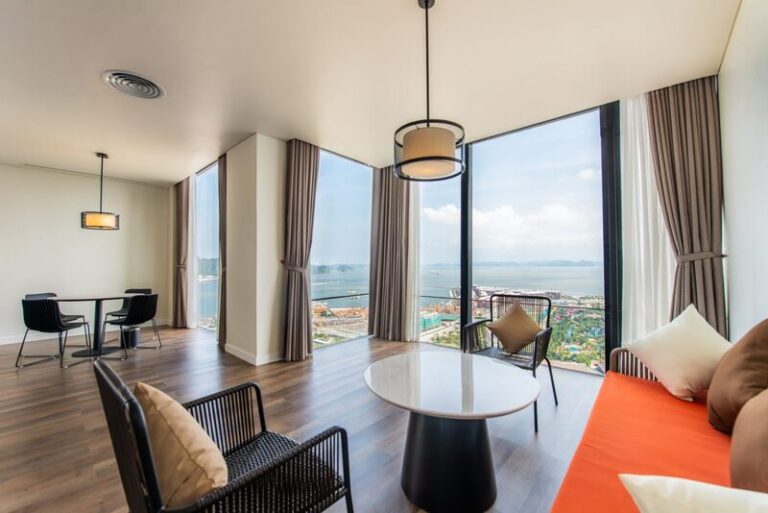 Review Hotel Sol Hạ Long - Khách sạn 5 sao hàng đầu Hạ Long