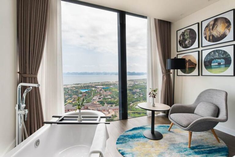 Review Hotel Sol Hạ Long - Khách sạn 5 sao hàng đầu Hạ Long