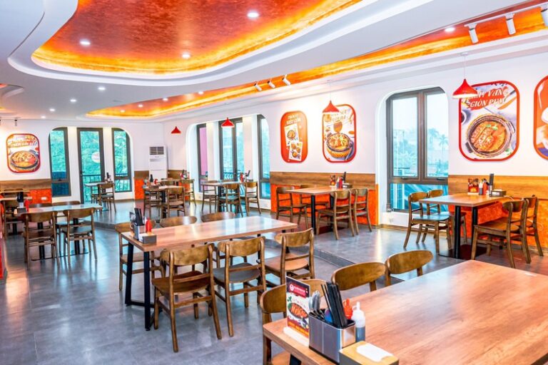 Review nhà hàng Kombo Sầm Sơn - Không gian, menu và dịch vụ