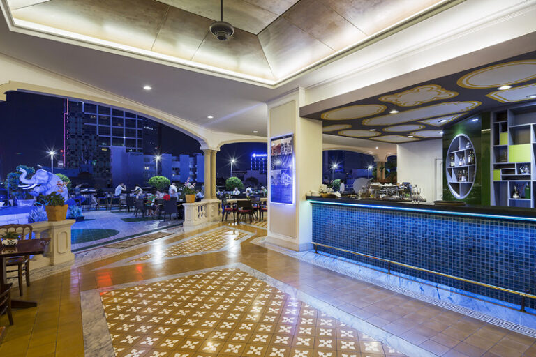 Rex Hotel - Khách sạn nghỉ dưỡng 5 sao đẳng cấp Sài Thành