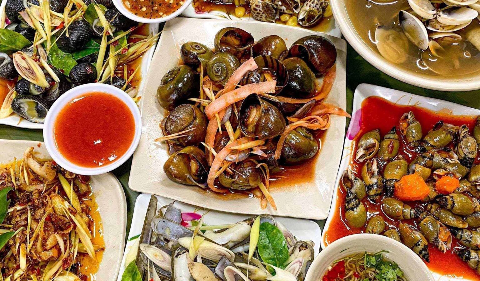 Food tour Sài Gòn: Gợi ý lịch trình, ăn gì, ăn ở đâu cực chi tiết